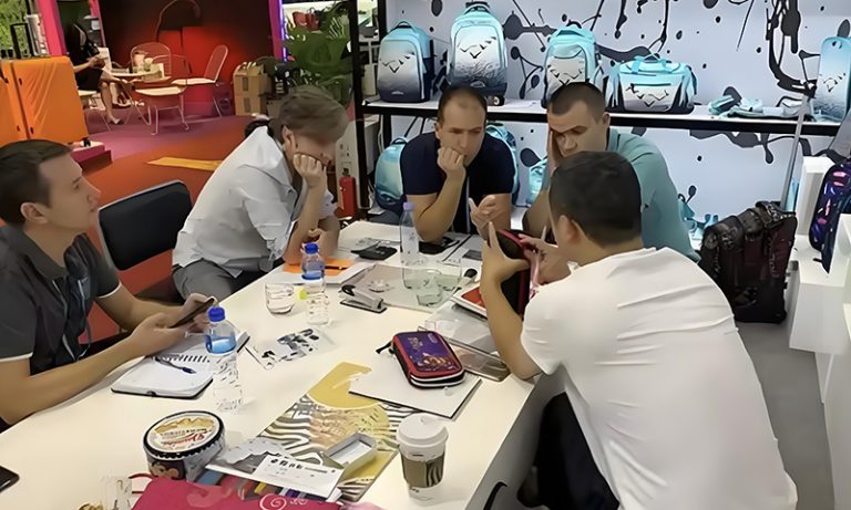 About Us - Uniker Bags